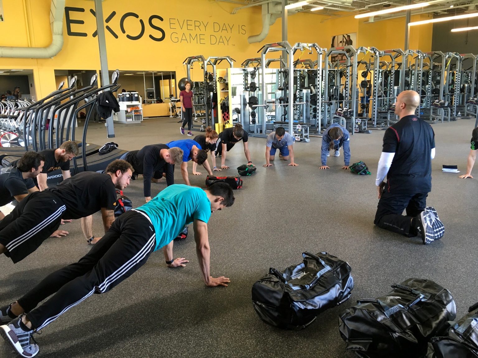 3 DVRT Ultimate Sandbag Workouts To Improve Functional Fitness ...